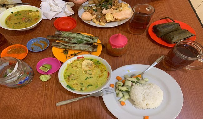 Resto Sunda Kelapa, Tempat Makan Khas Betawi di Bali - Bali Bija Car Rental